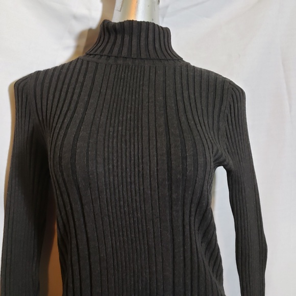 Poute | Sweaters | Poute Medium Turtleneck Sweater | Poshmark